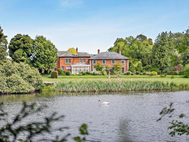 7 bedroom detached house for sale