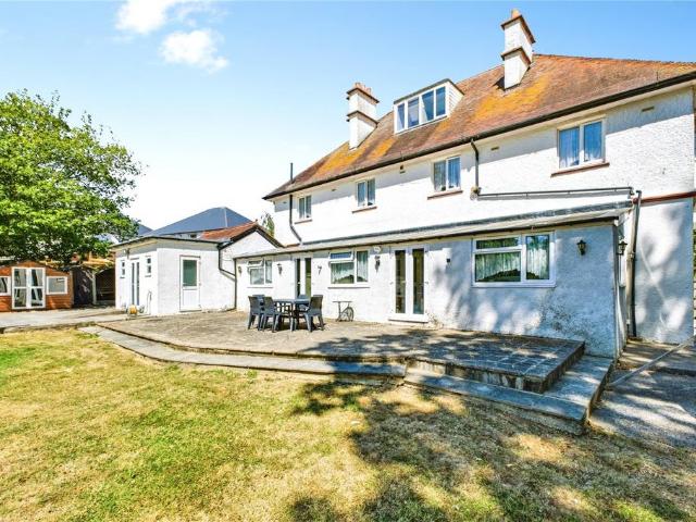 7 bedroom detached house for sale