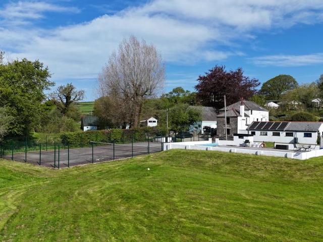 7 bedroom detached house for sale