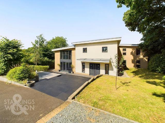 7 bedroom detached house for sale