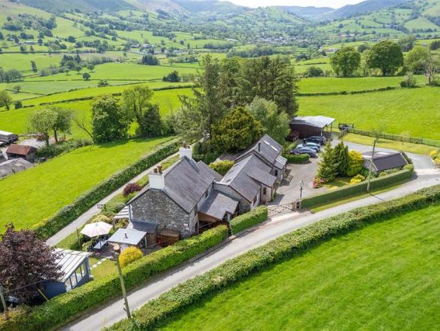 7 bedroom detached house for sale