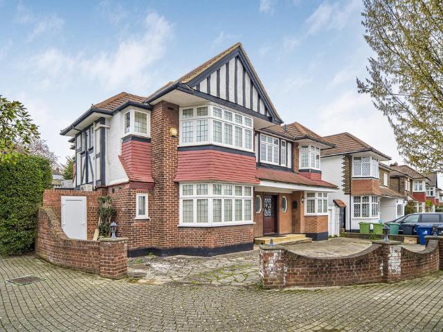 7 bedroom detached house for sale