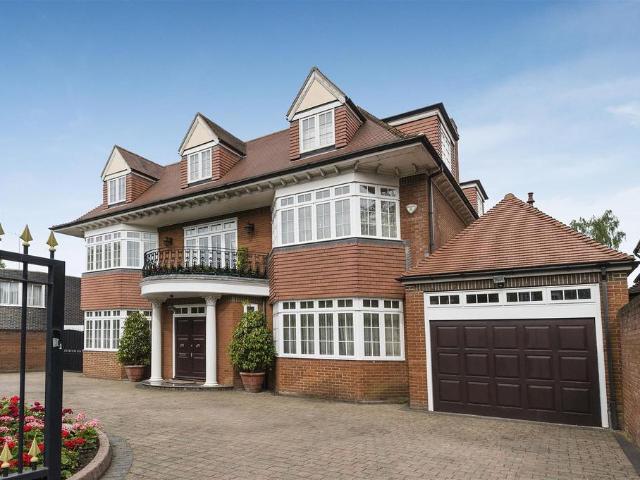 7 bedroom detached house for sale