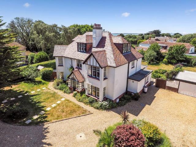 7 bedroom detached house for sale