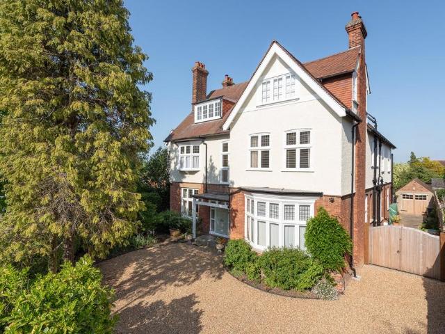 7 bedroom detached house for sale