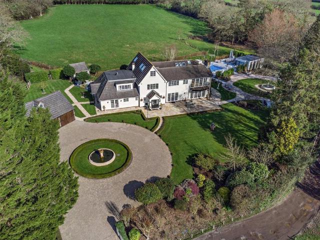 7 bedroom detached house for sale