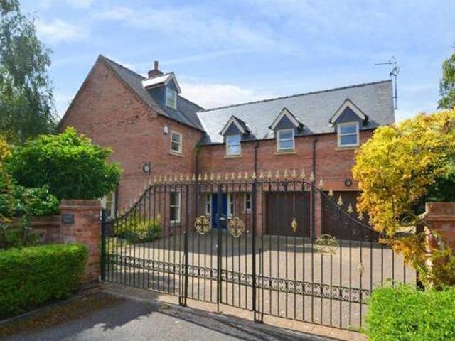 7 Bedroom Detached House For Sale In 3, The West Lawns