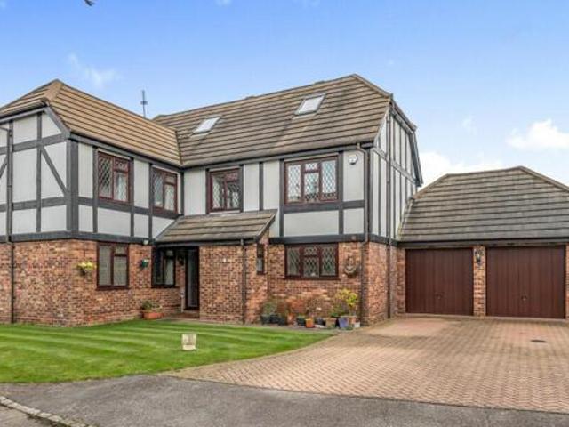 7 Bedroom Detached House For Sale In College Town