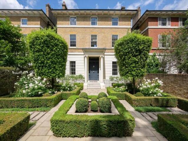 7 bedroom detached house for sale in Cavendish Close, St Johns Wood, London, NW8