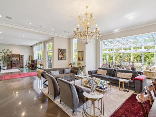 7 bedroom detached house for sale in Castelnau, London, SW13