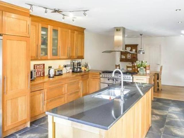 7 bedroom detached house for sale in Bell Lane Ackworth Pontefract WF7 WF7