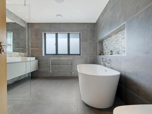 7 bedroom detached house for sale in Brockley Grove, Brentwood, CM13