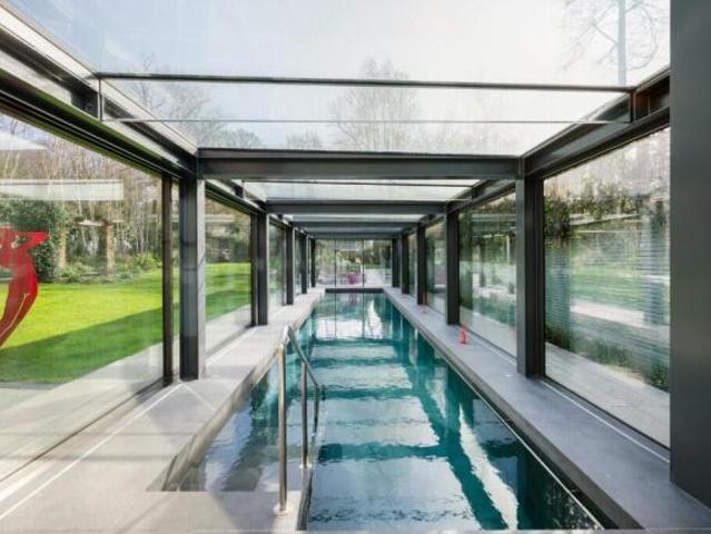 7 bedroom detached house for sale in Broadlands Road, London, N6