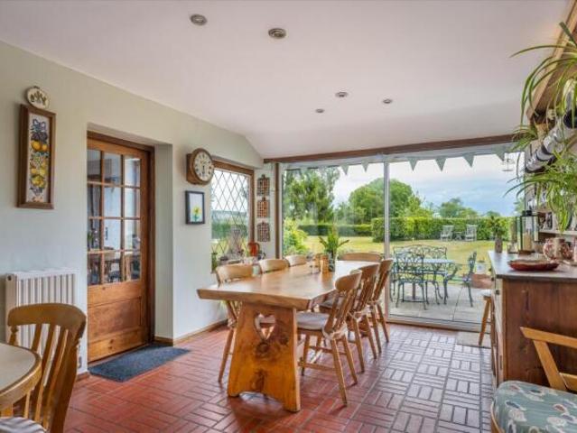 7 bedroom detached house for sale in Burrows Lane, Gomshall, Guildford, Surrey GU5