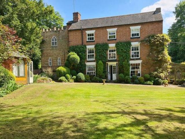 7 Bedroom Detached House For Sale In Burton on trent, Staffordshire