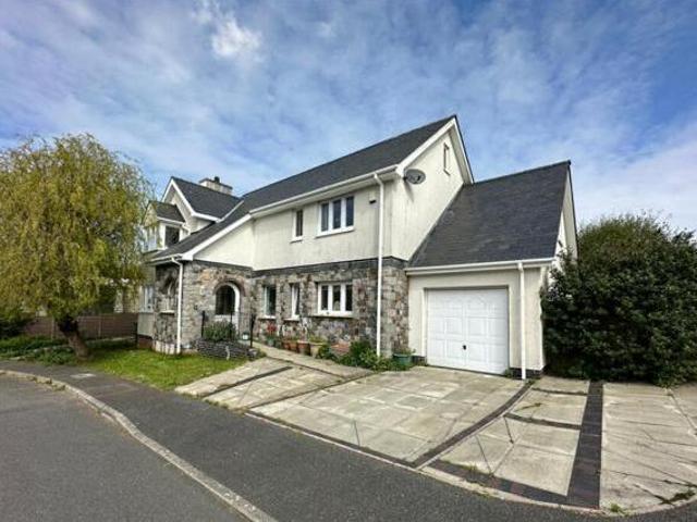 7 Bedroom Detached House For Sale In Gwalchmai, Holyhead