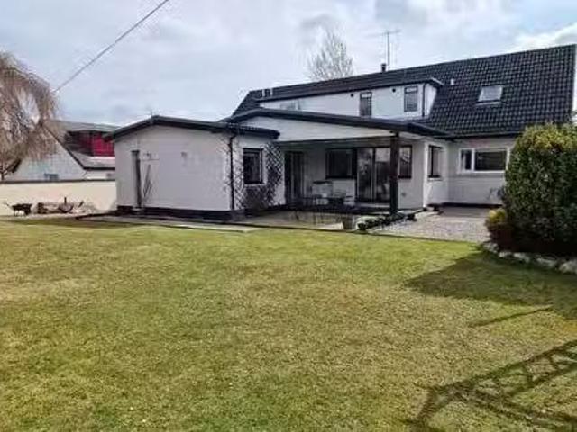 7 Bedroom Detached House For Sale In Dunroamin, Craig Na Gower.
