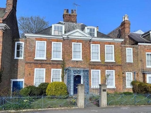 7 bedroom detached house for sale in Hawkes House London Road Spalding PE11