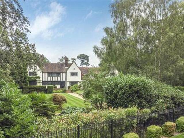 7 Bedroom Detached House For Sale In Hadley Common, Barnet
