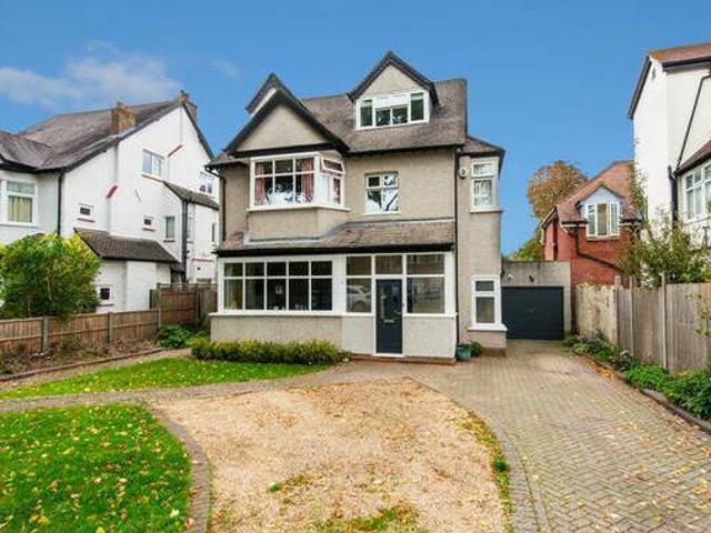 7 bedroom detached house for sale in Hall Road South Wallington SM6