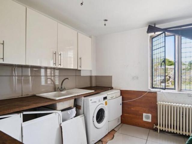 7 bedroom detached house for sale in Lower Britwell Road, Slough, SL2