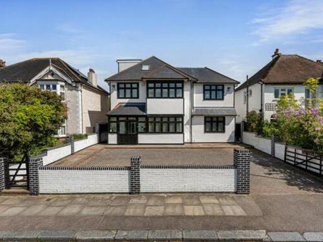 7 Bedroom Detached House For Sale In London