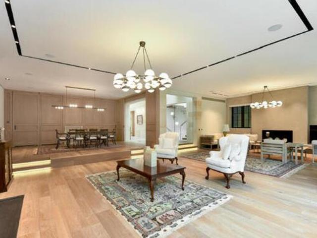 7 Bedroom Detached House For Sale In London