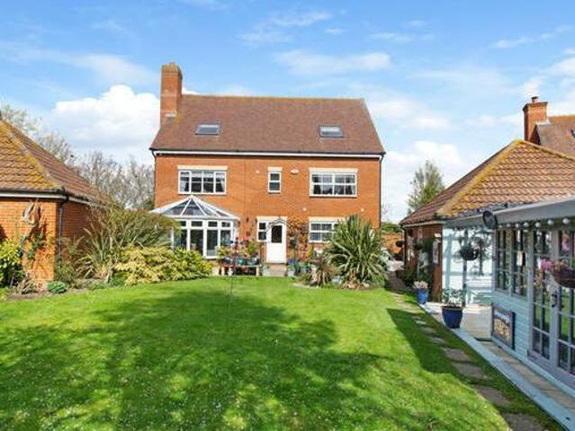 7 bedroom detached house for sale in Maltings Lane Witham CM8