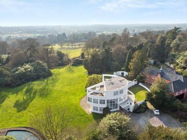 7 bedroom detached house for sale in Surrey KT16 KT16