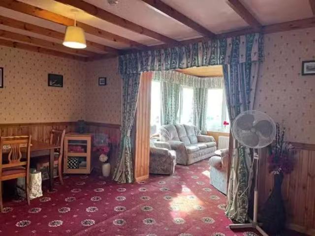 7 Bedroom Detached House For Sale In Polcraig Guest House Crua.