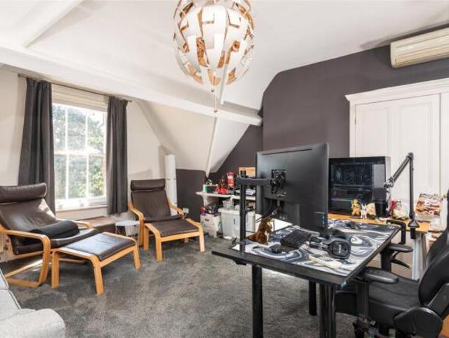 7 bedroom detached house for sale in Rothsay Gardens, Bedford, Bedfordshire, MK40