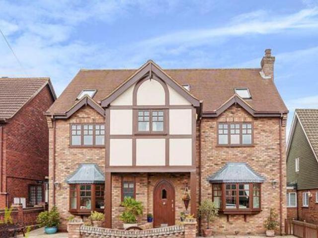 7 Bedroom Detached House For Sale In Romford