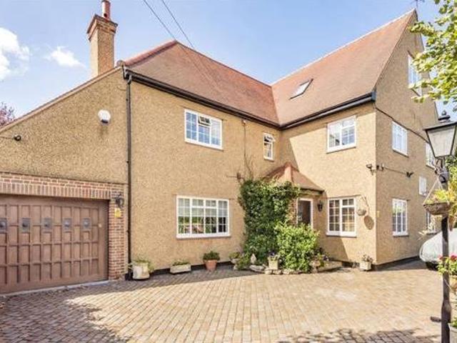 7 bedroom detached house for sale in Radnor Avenue Harrow Middlesex HA1 HA1