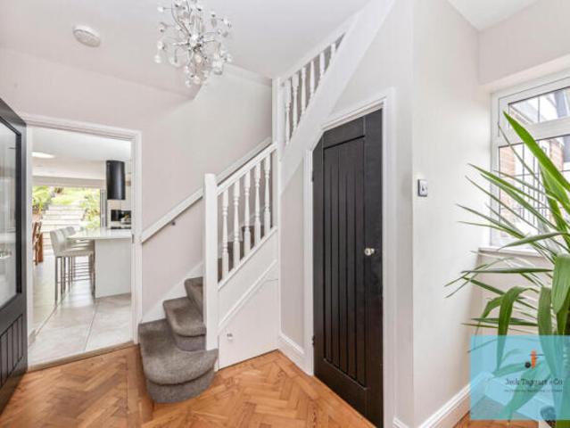 7 bedroom detached house for sale in Redhill Drive, Brighton, BN1