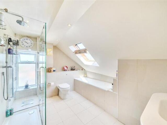 7 bedroom detached house for sale in Vallance Road, London, N22