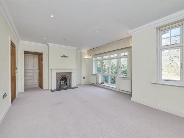 7 bedroom detached house to rent