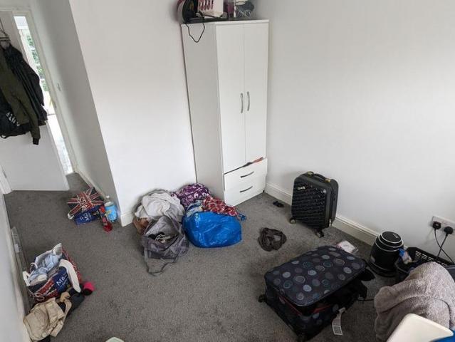 7 bedroom detached house to rent