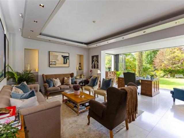 7 bedroom detached house to rent