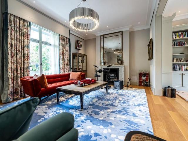 7 bedroom detached house to rent