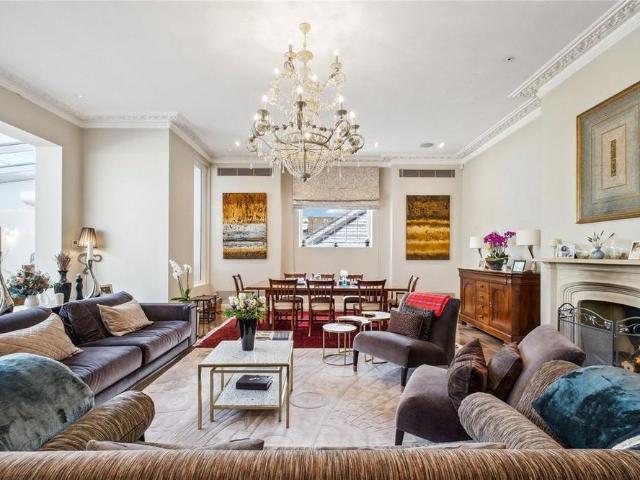 7 bedroom detached house to rent