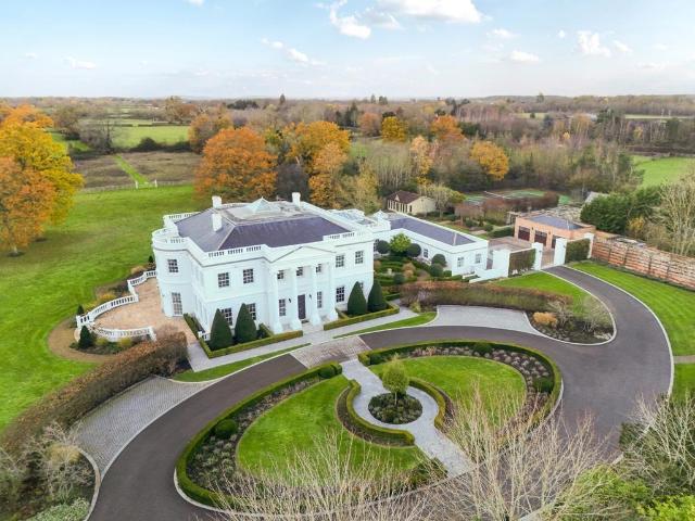7 bedroom detached house to rent