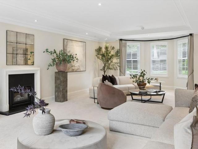 7 bedroom detached house to rent