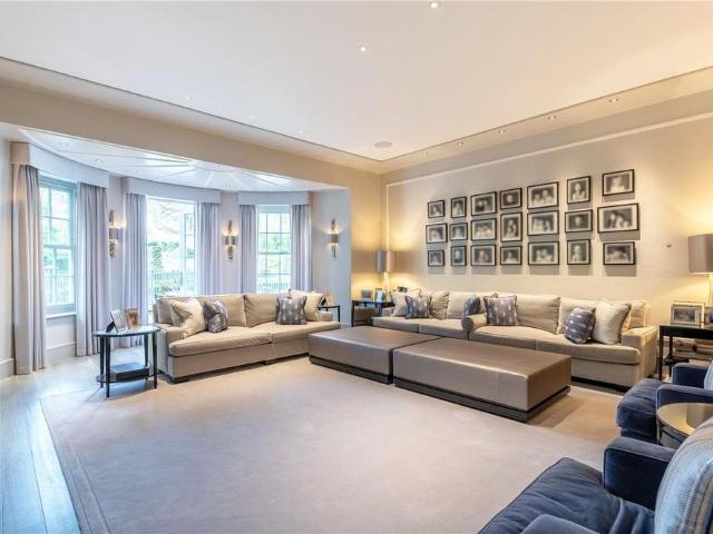 7 bedroom detached house to rent