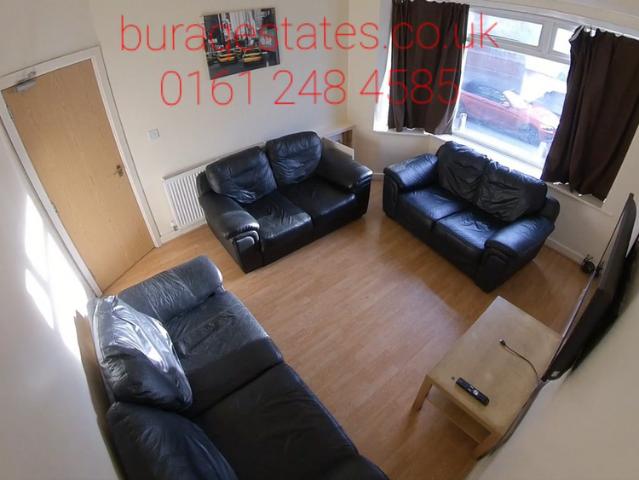 7 bedroom detached house to rent