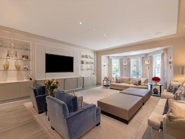 7 bedroom detached house to rent