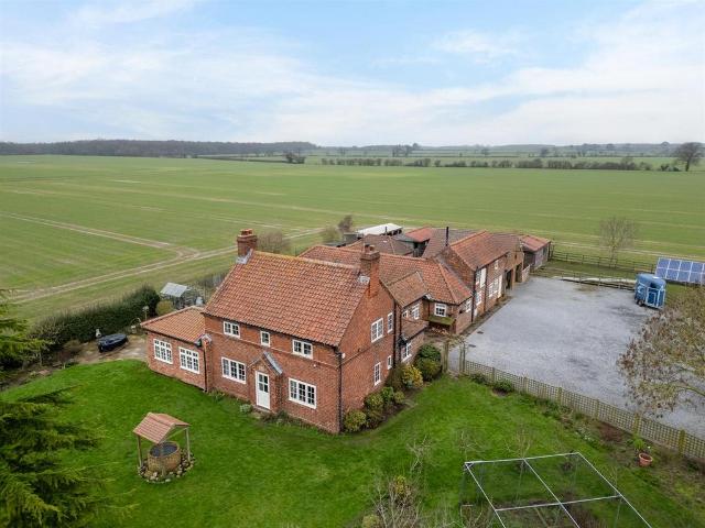 7 bedroom detached house to rent