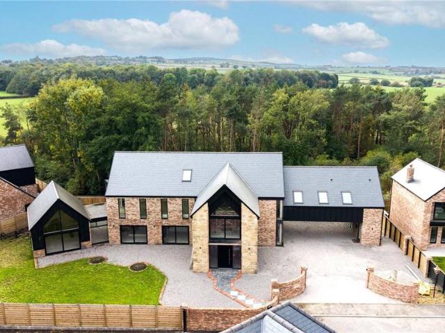 7 bedroom detached house to rent