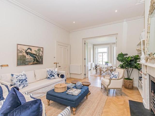 7 bedroom detached house to rent