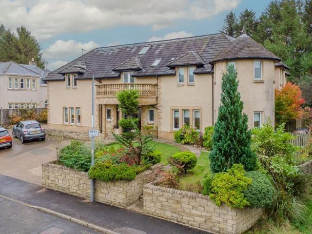7 bedroom detached villa house for sale