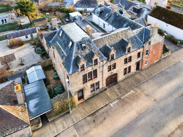 7 bedroom end of terrace house for sale